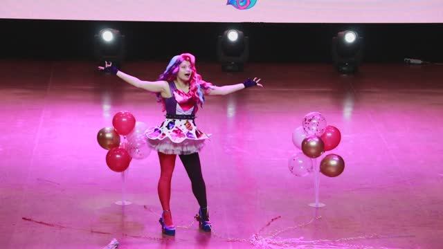 Fenix 2025. My Little Pony: Equestria Girls – Rainbow Rocks. San. Персонаж Pinkie Pie.