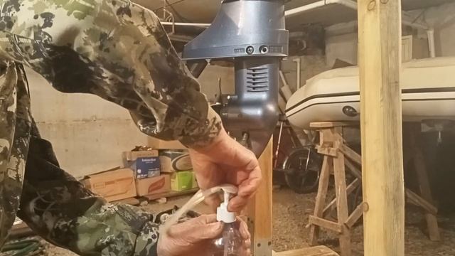 Замена масла в редукторе лодочного мотора. Секретная закачка.