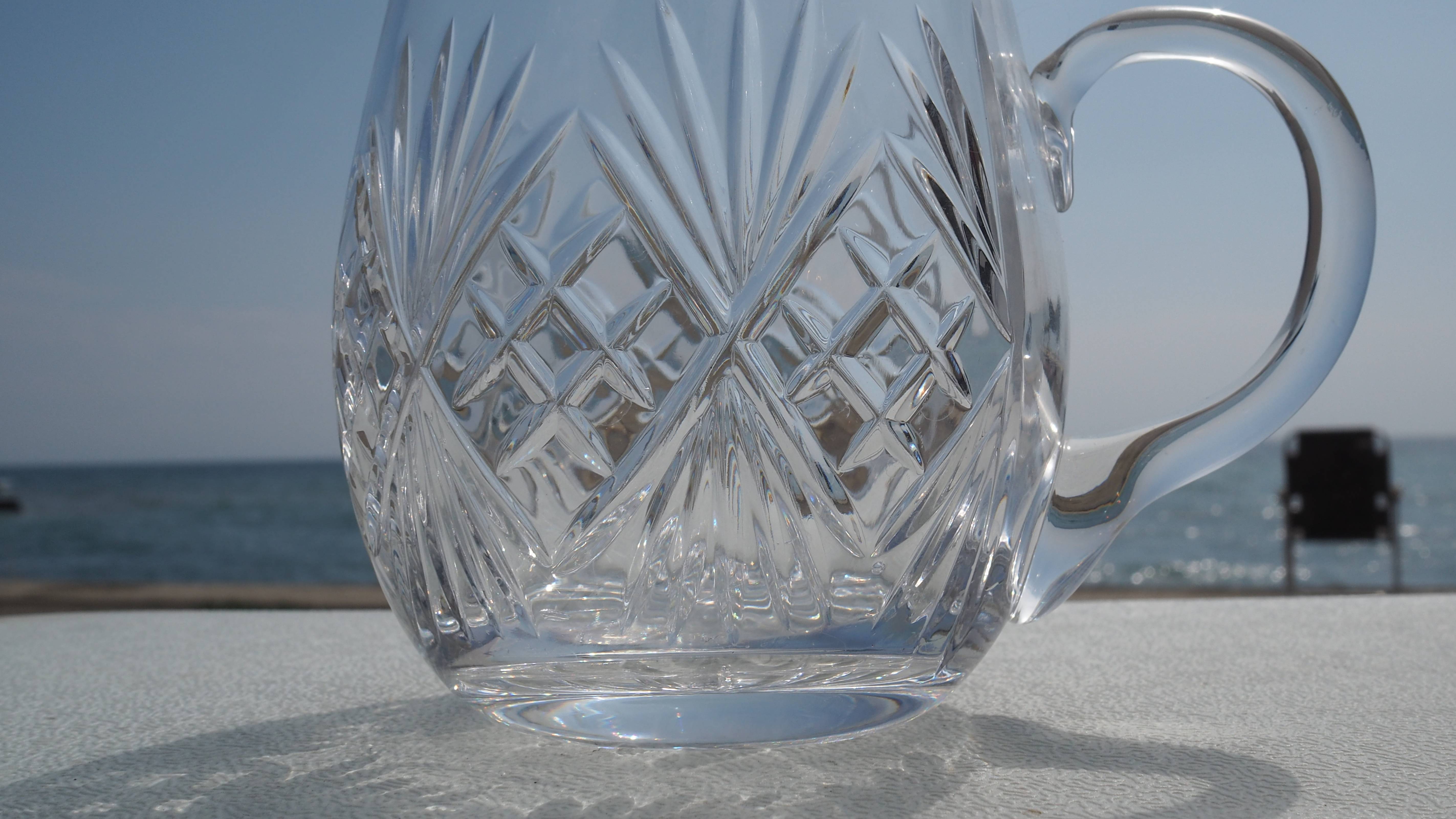 на йух 0
это юбилейное 100е видео на канале)))) может оно удостоится коментов ?