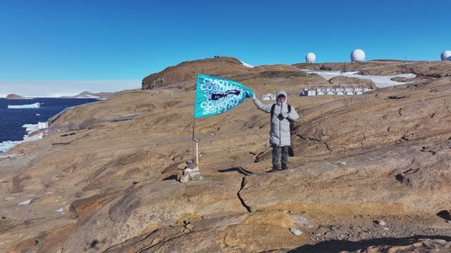 Флаг Rutube на краю Земли: экспедиция в Антарктиду!