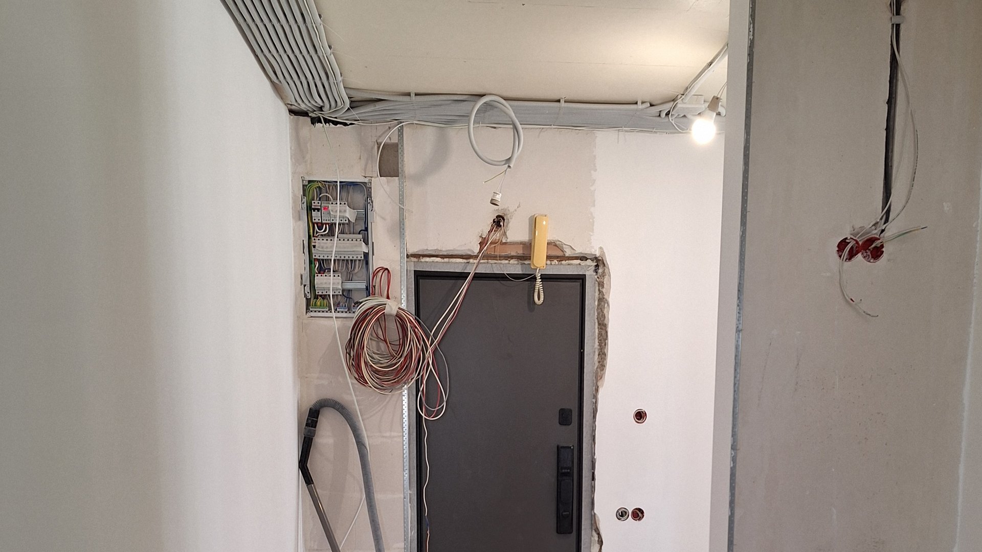 N 142. Капитальный ремонт трехкомнатной квартиры(вторичка),в панельном доме(серия П-44Т),в г.Королев