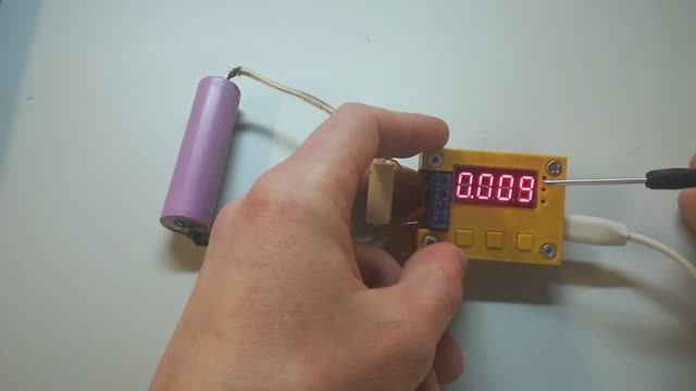 Как измерить реальную ёмкость ЛЮБОГО аккумулятора (1.5–12В) за копейки: Обзор тестера с AliExpres