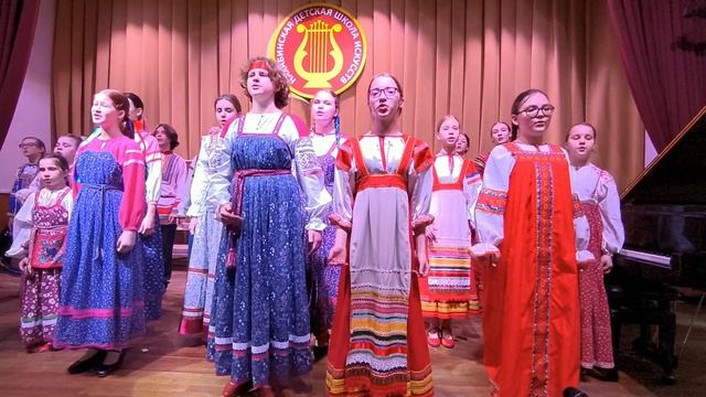 3. Лирическая «Мимо садику», Патриотическая «Россия, мать Россия», плясовая «Ой, на горке калина».