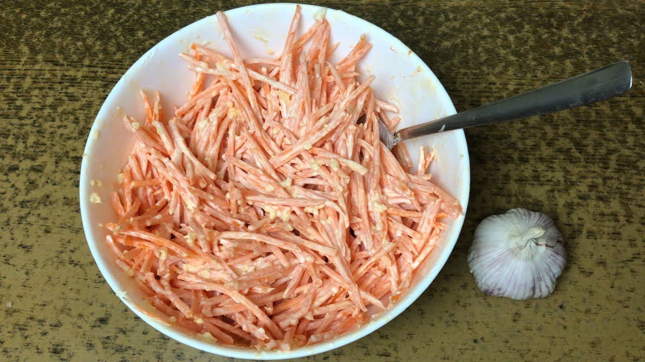 Морковь с майонезом и чесноком - как средство от простуды.