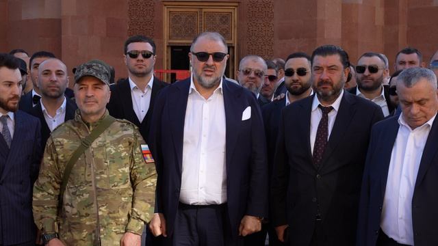 Поздравление Артура Асатряна со Светлым Праздником Пасхи