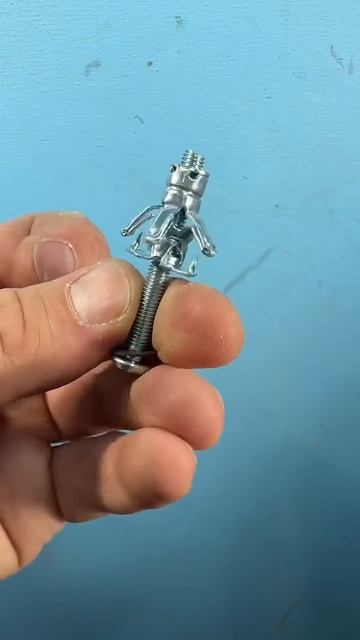 Не все знают как правильно монтировать дюбель Молли в стене из гипсокартона 😉👌