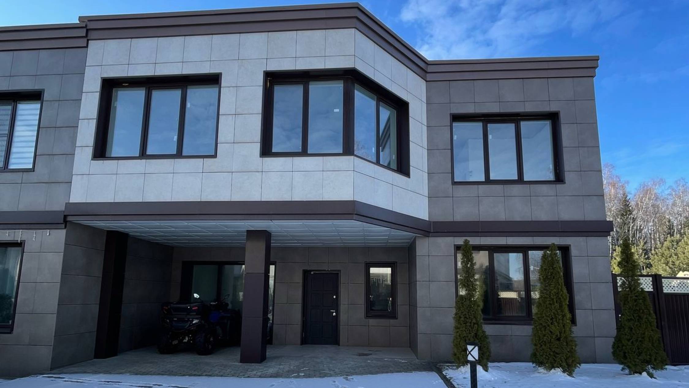 Продается таунхаус в коттеджном пoсeлке Кrеm Hоusе г.Кременки Калужская область