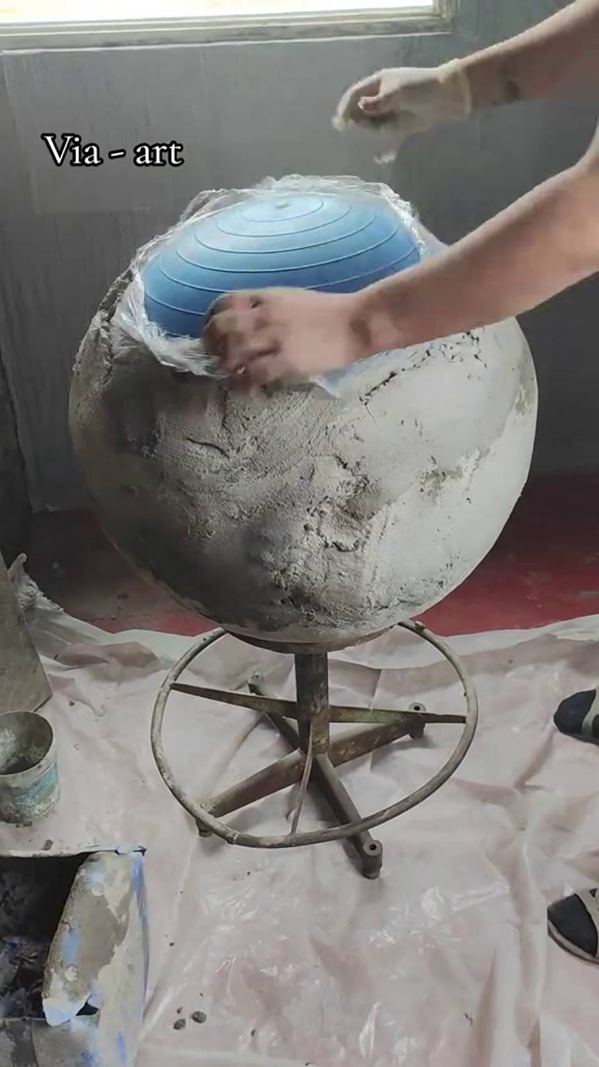 оформление  дачи  шар  из  арт бетона  своими  руками. мастер   Виктория .