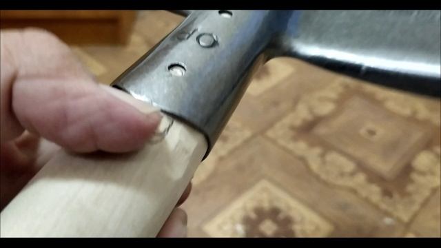 Как насадить лопату на черенок