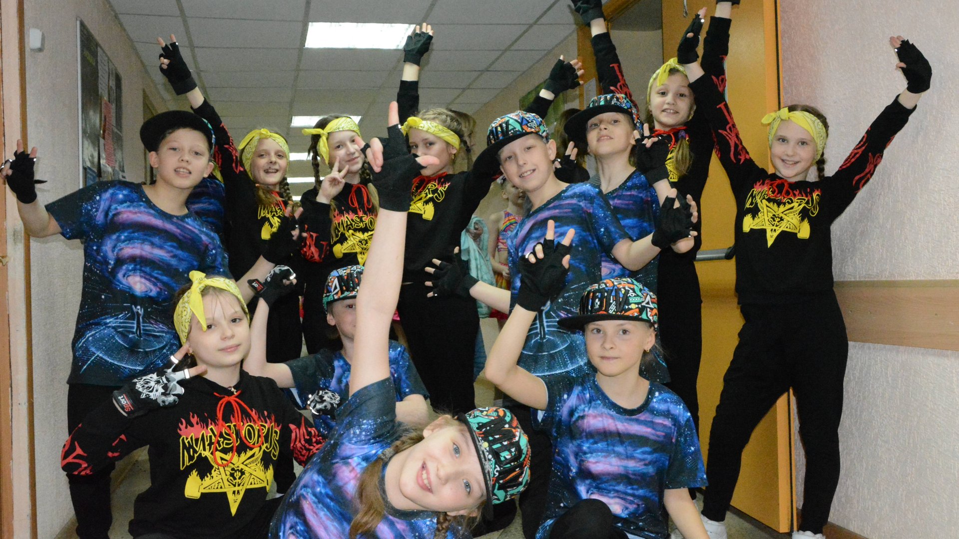 " КТО  КОГО "