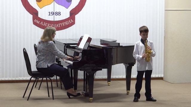 М. Франк "Куранта"
Д. Гершвин "Summertime"