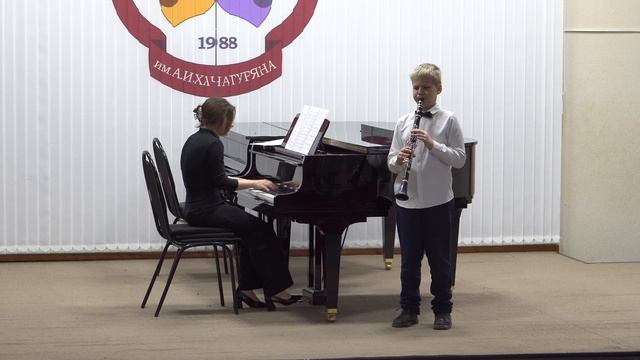 В. Калинников "Тень-тень"
М.И. Глинка "Жаворонок"