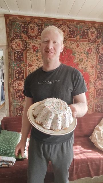 Кулич пёк, яйца красил🥚🐣🐥