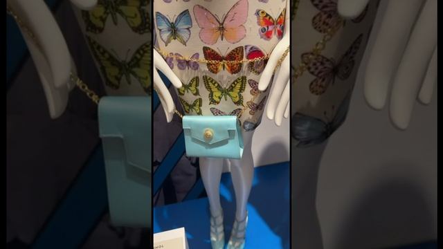 🌟 Наряды от Версаче для знаменитостей!