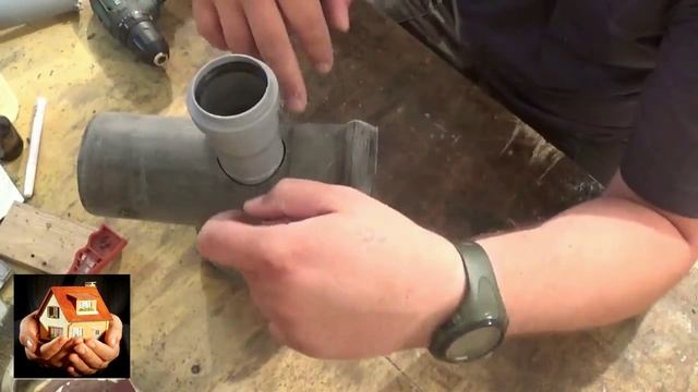 Самодельная нестандартная крестовина для канализации.