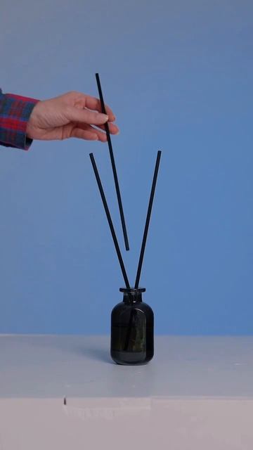 Диффузор с палочками для ароматизации помещений