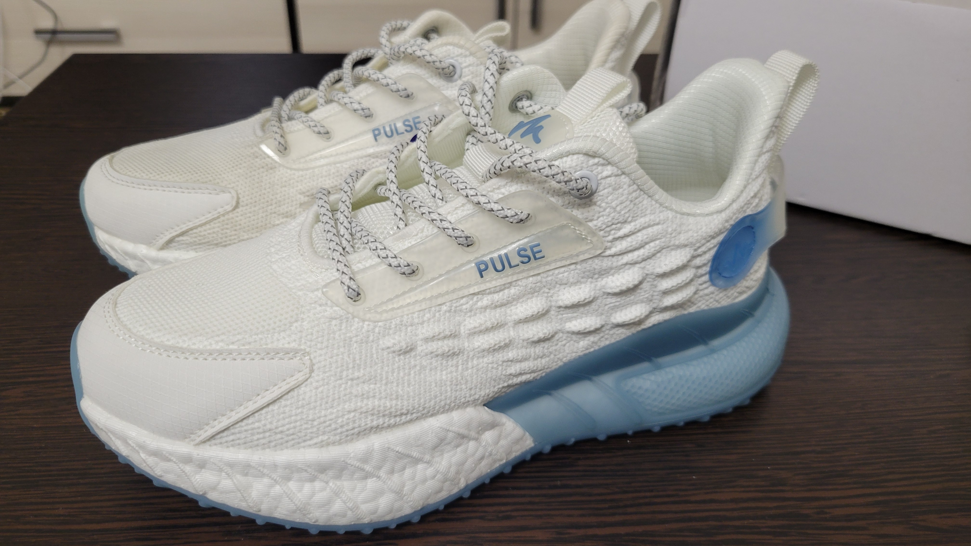 Отличные кросы отхватила по хорошей скидке.