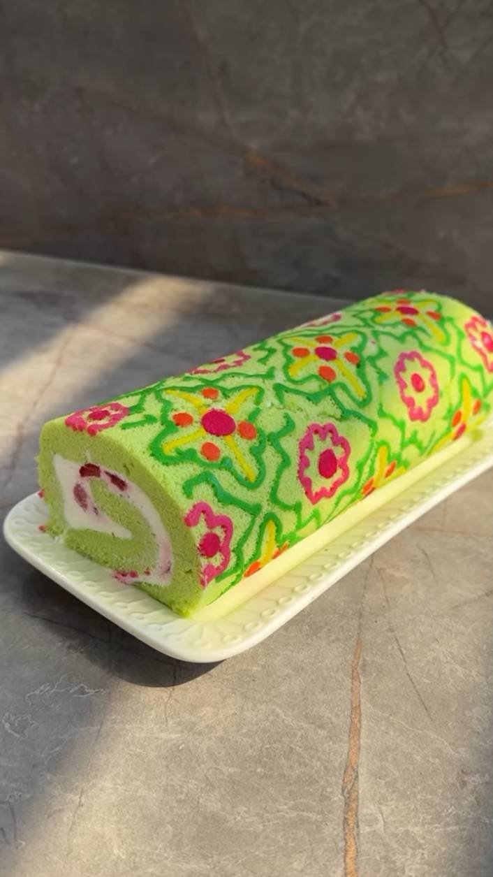 Готовим необычный и очень красивый рулет с рисунком !