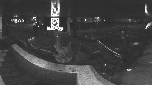 Под окном 2025 апр 17 - 19 зассанцы сетка