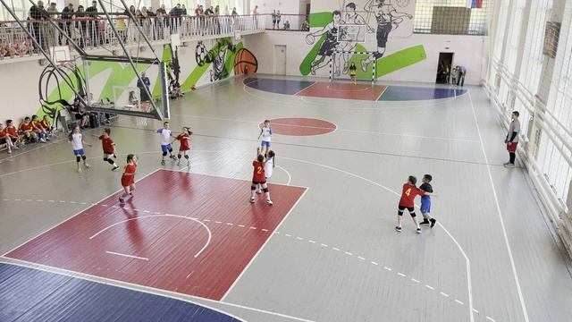 09 Младшие - Красные