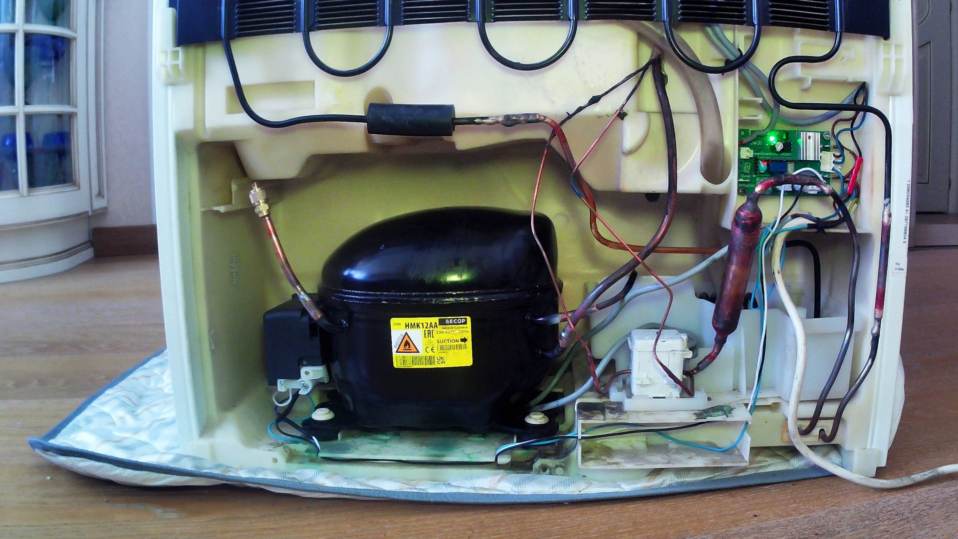 Замена инверторного компрессора на обычный на холодильнике Liebherr