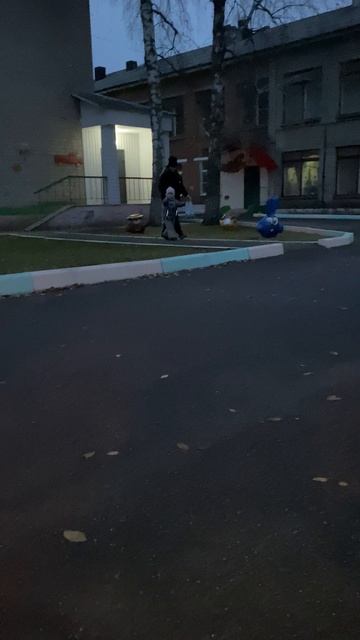 С садика и домой отдыхать 🫵😎 #семья #воопшины нас много