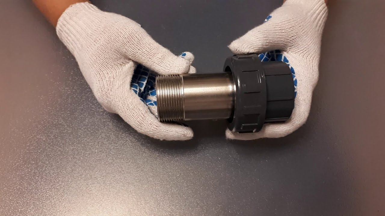 Муфта разъемная американка ПВХ (PVC-U) наружная резьба из нержавейки - клеевой фитинг бассейна