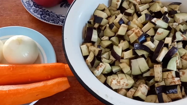 21-04-2025 СОЛЯНКА ИЗ БАКЛАЖАН/АППЕТИТНО И ВКУСНО