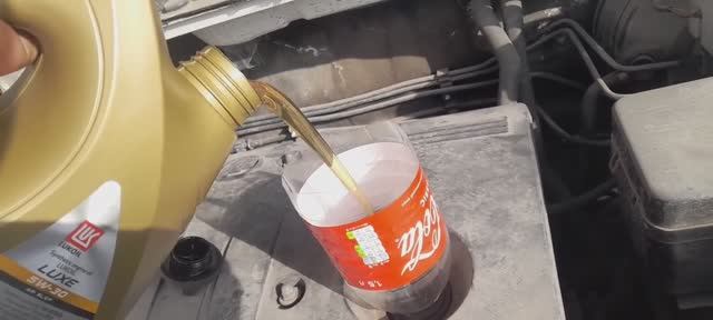 Замена масла в двигателе без ямы на Лифане Х60