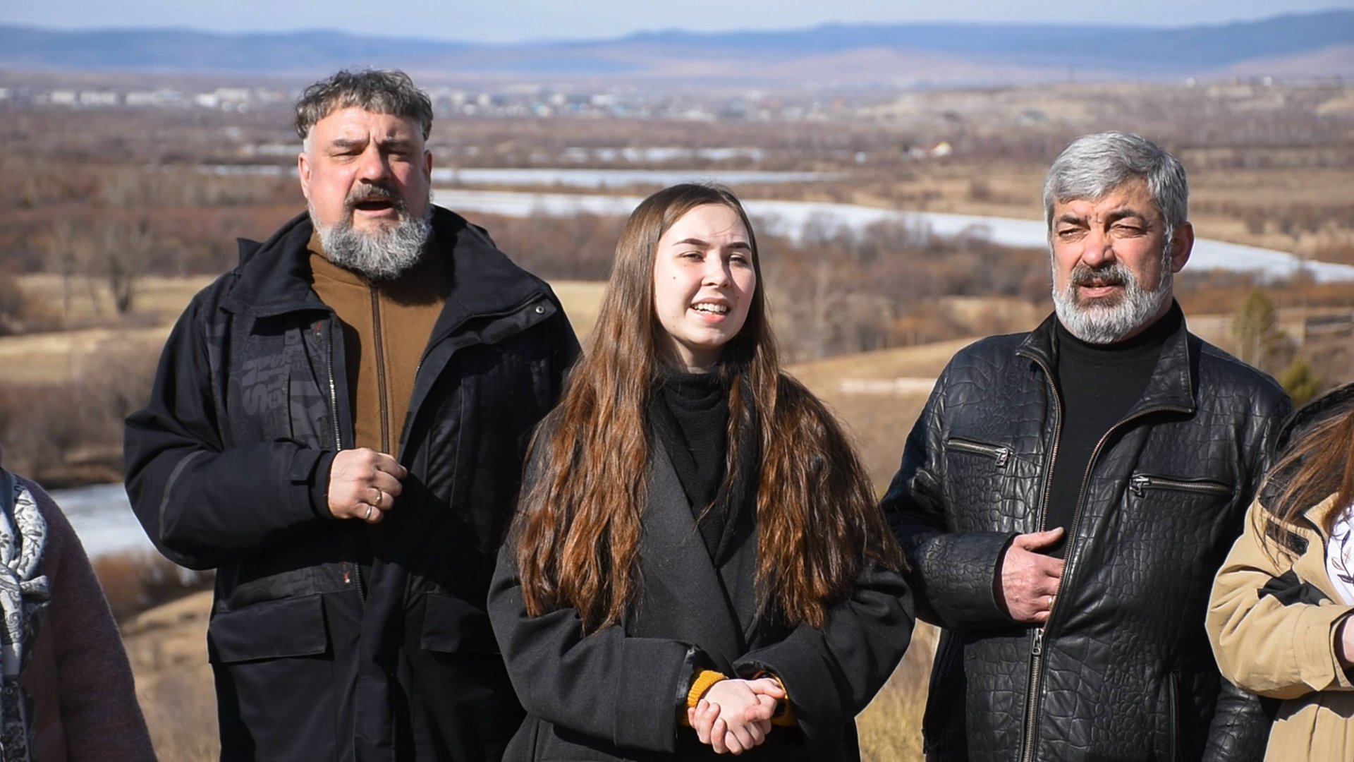 На проталинке лесной