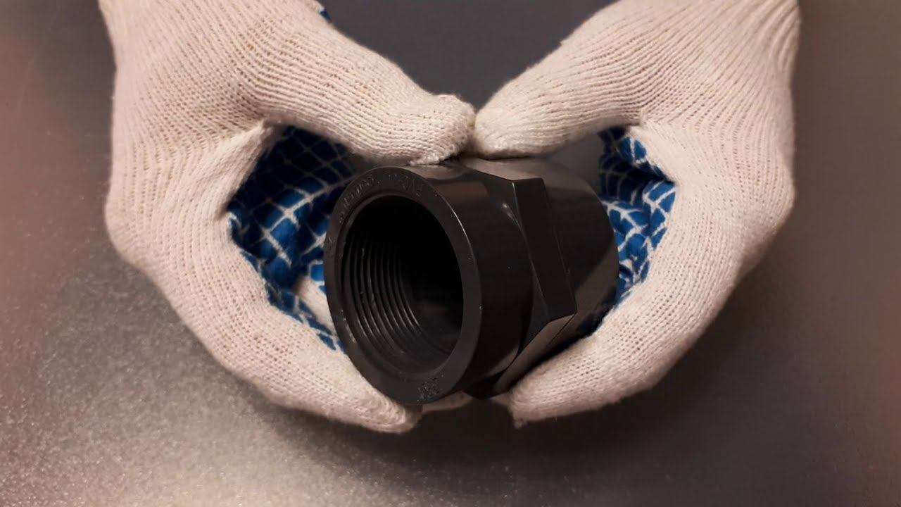 Муфта внутренняя резьба ПВХ (PVC-U) - клеевой пластиковый фитинг бассейна. Муфта PVC (ПВХ) под клей