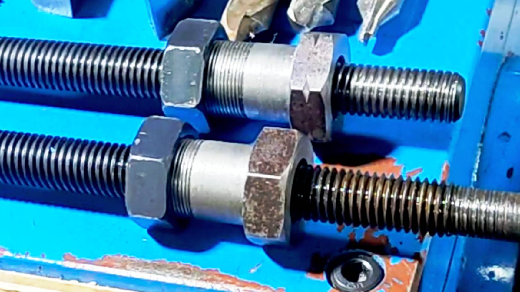 Гайки для ходовых винтов рейсмуса типа JET.