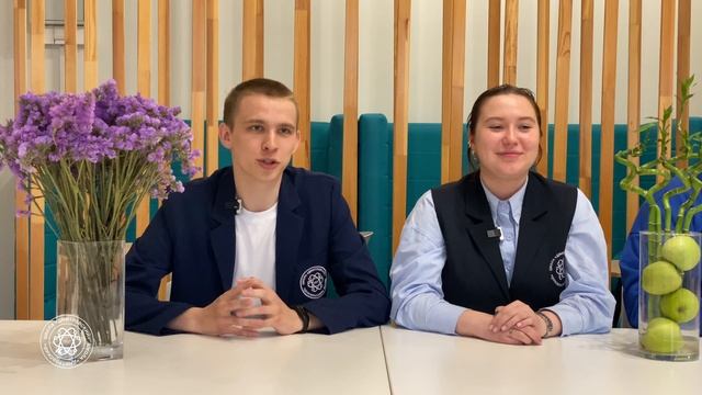 А вы знали, кто в школе «Дмитровский» подготавливает праздники и организует различные мероприятия?