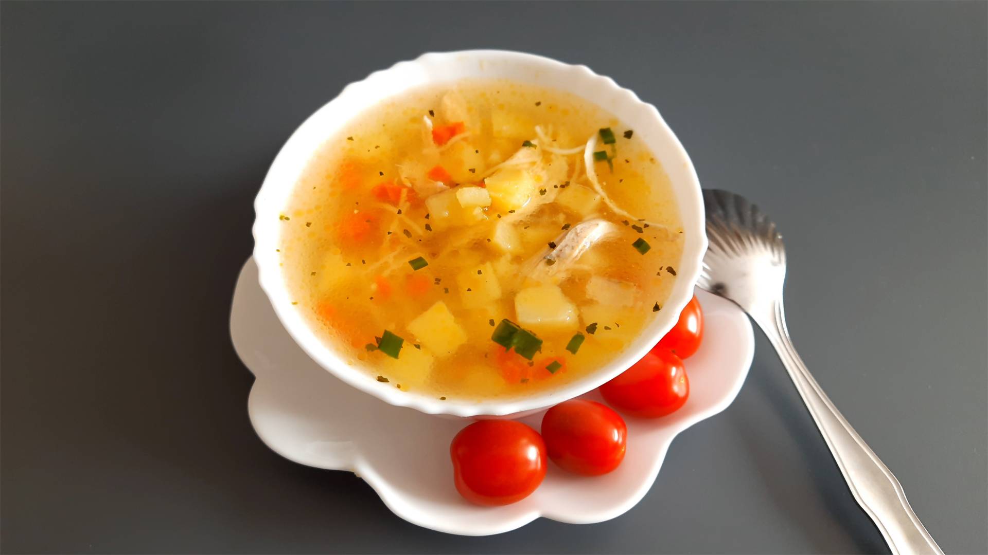 Куриный суп с вермишелью: Вкусный и сытный рецепт для всей семьи