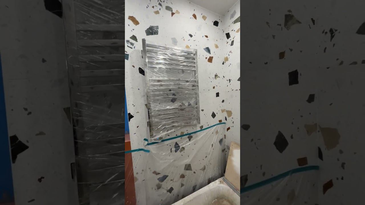 Электрический серебристый (серый) ПОЛОТЕНЦЕСУШИТЕЛЬ | ЖК «Небо»