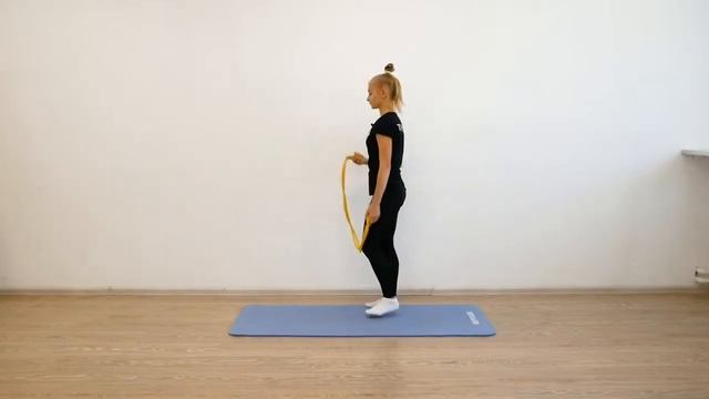 Вращение скакалки вперед