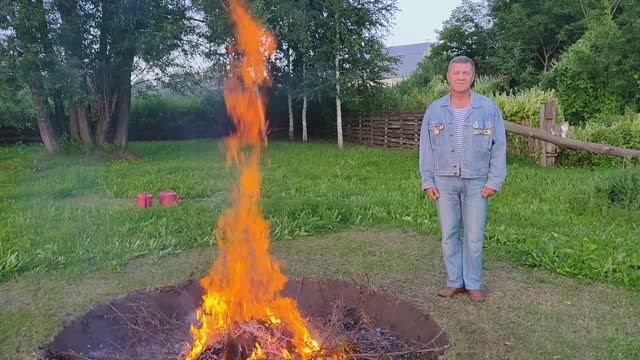 2.08.2021г. - День ВДВ. Песня "Домой". Исп. А. Ермаков, С. Пантелеев (аудиозапись 1988 года).