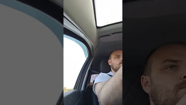 музыка в машине. еду на работу.