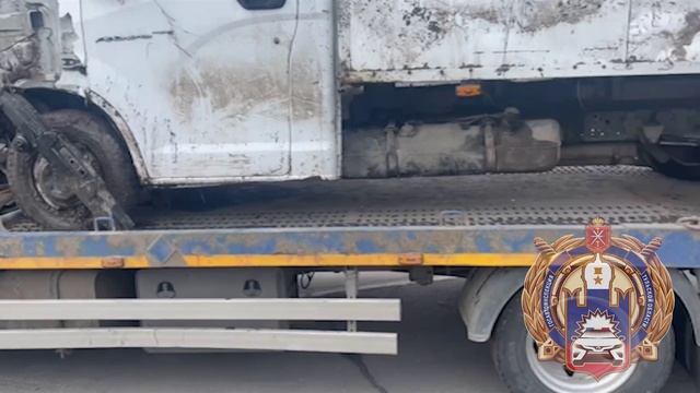 Сотрудники ГАИ оказали помощь собственнику пострадавшего автомобиля в устранении последствий ДТП