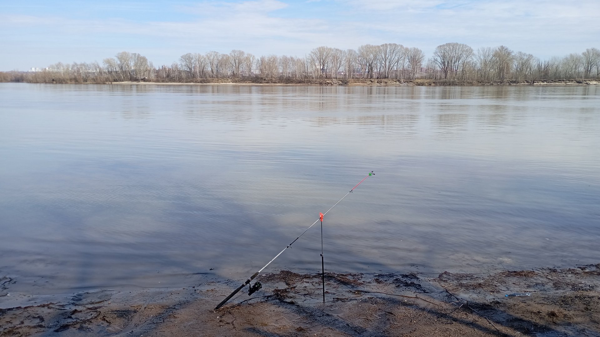Первая весенняя рыбалка на фидер в запрет на Оби