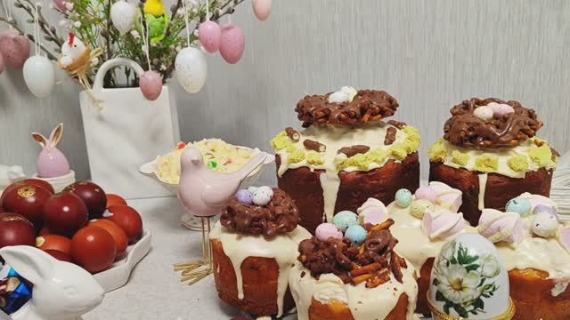 Со Светлым Праздником Пасхи! Христос Воскресе !Света, тепла , мира и радости!