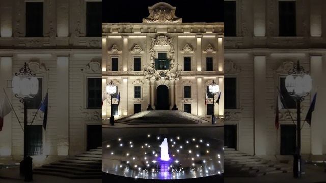 «Ночная Валлетта: когда город превращается в декорацию к средиземноморской сказке»