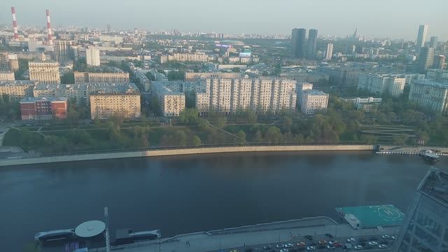 Вид на город из башни в "Москва Сити" / Москва / Кутузовский проспект и др. / видео 4К,