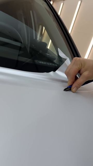 Оклеили OMODA в цветной полиуретан от Carbins Matte Ivory PPF #avtopolish #carbins #omoda #detailing