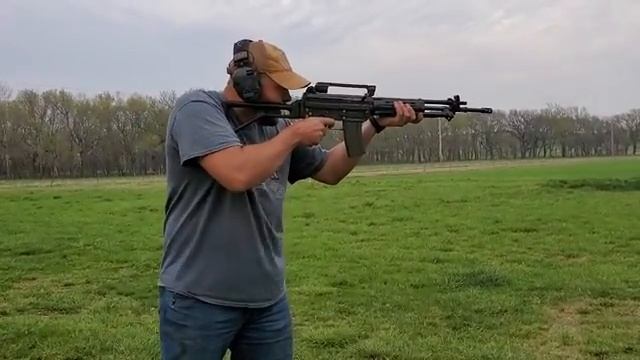 🔫 Beretta AR-70. 😎