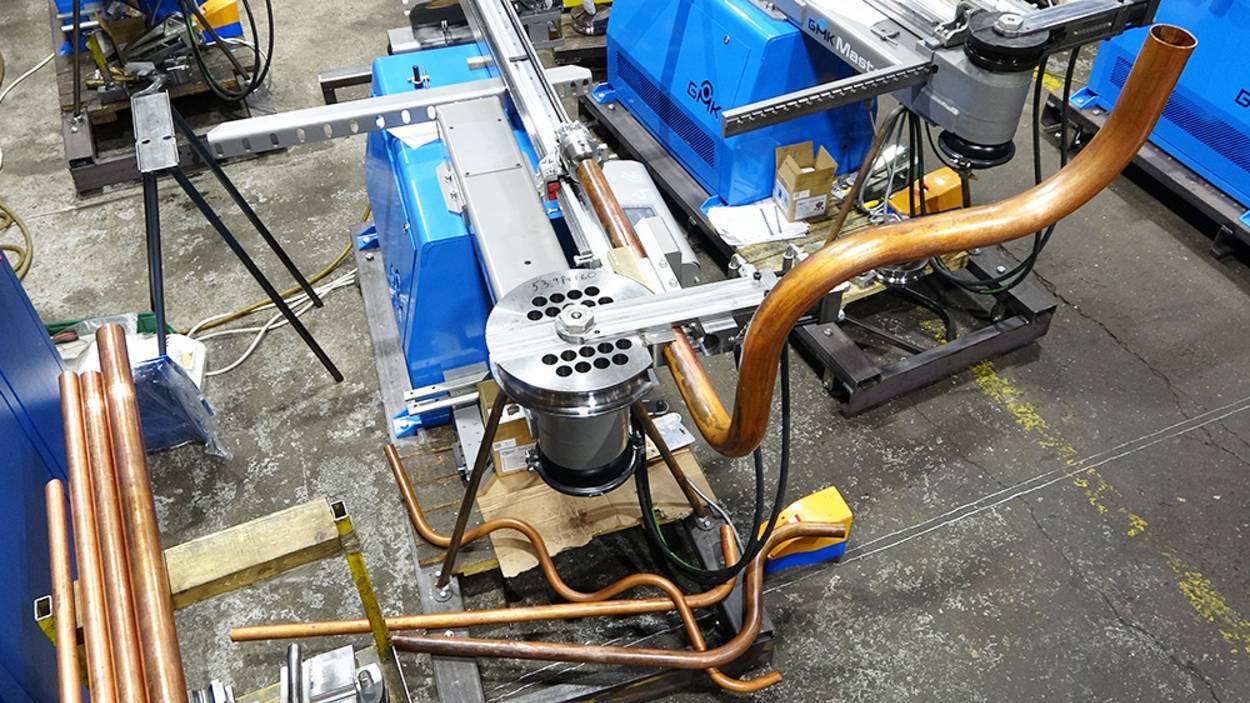 Гнем тонкостенные медные трубы D 54, 42, 28 мм без гофр и смятий на дорновом чпу трубогибе MASTER