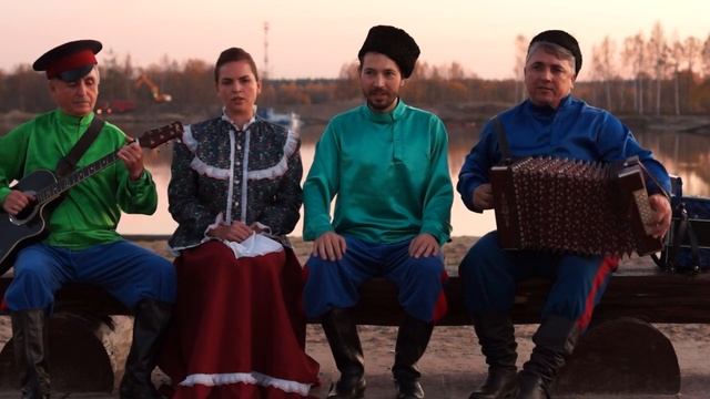 Как под грушей, грушею