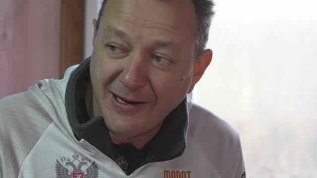 "И РЫБА И МЯСО" Марат Башаров готовит чебурек из астраханского верблюда