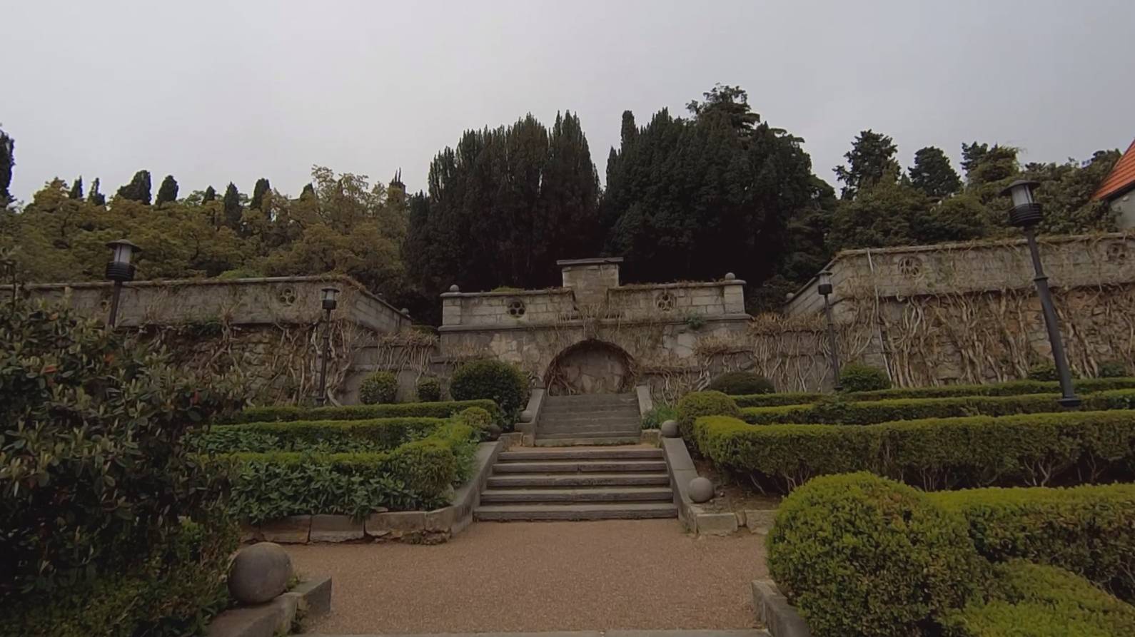 Крым. ЮБК. Гаспра. [2K] (НЕ) цветение в парке Харакс. 23.04.25 #андрейкрымский #артемийкрым #гаспра