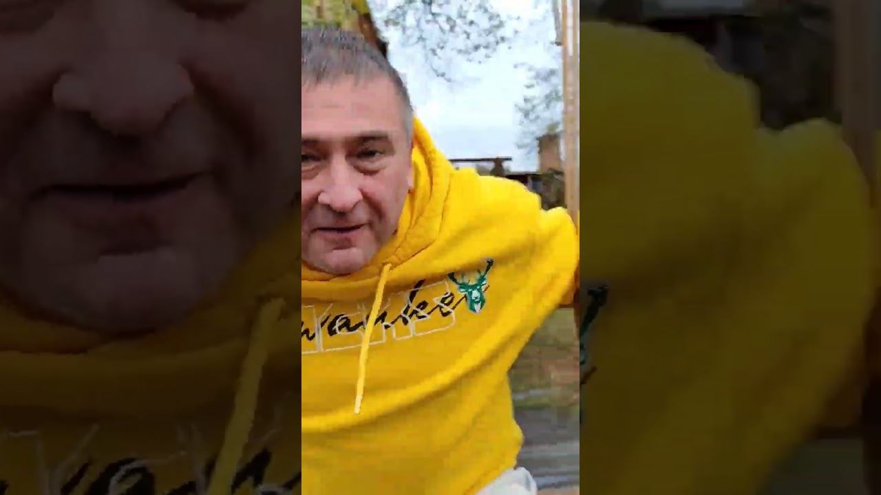 Нашел качели в Гуслице))))